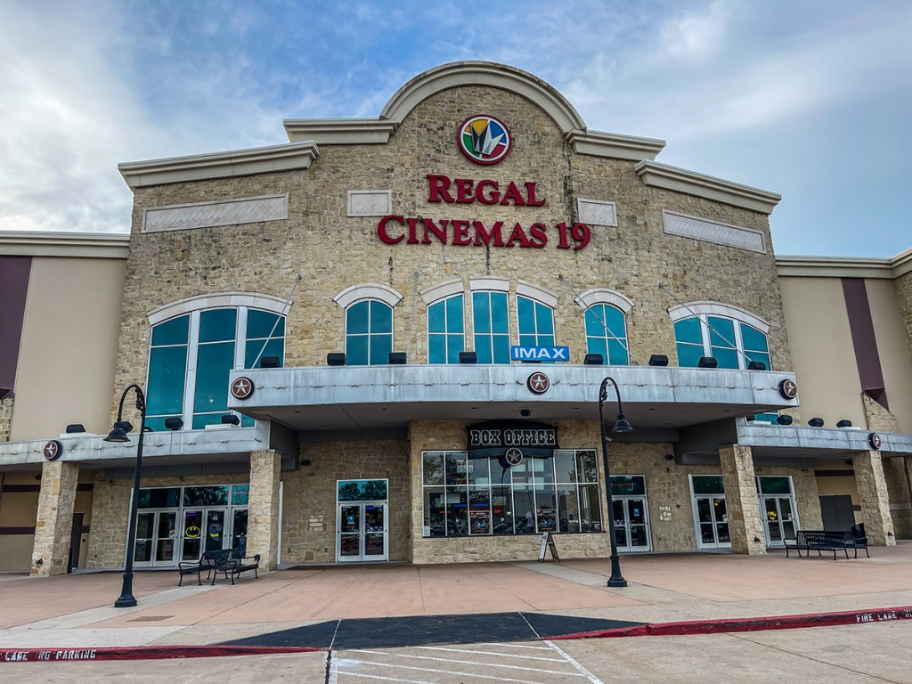 Bullet Train 4DX Experience At Regal - Nerdtropolis