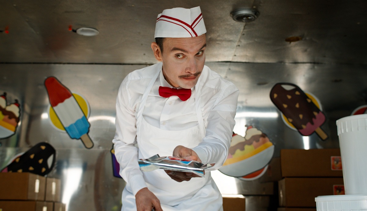 Eli Roth’s Ice Cream Man Turns Summer Treats Into a Horror Nightmare ...